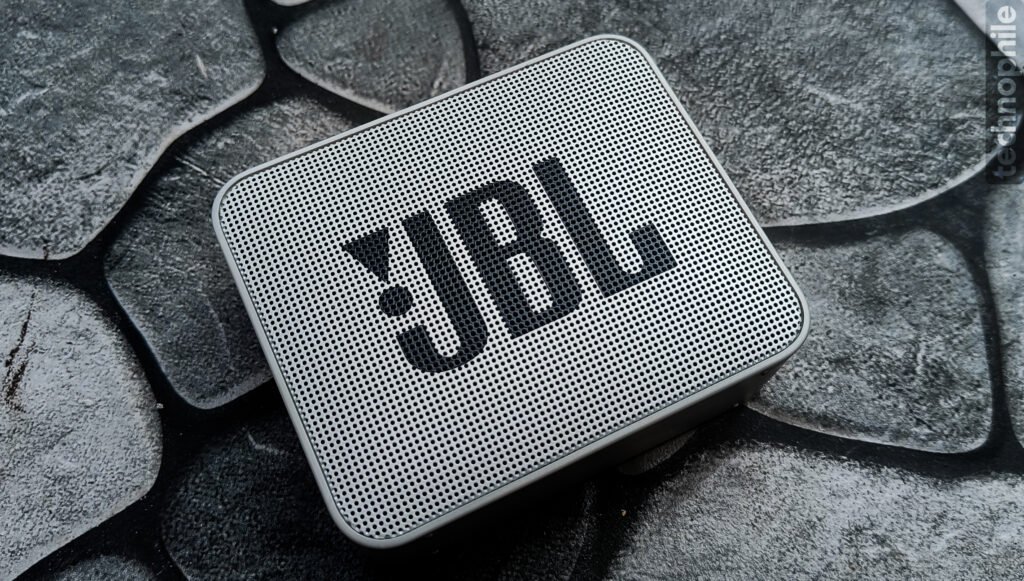 Mini Party! | JBL Flip Go 2 REVIEW! - Technophile